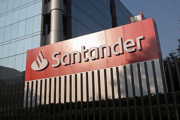 Santander lança primeira ferramenta de assessoria baseada em GenAI no ...
